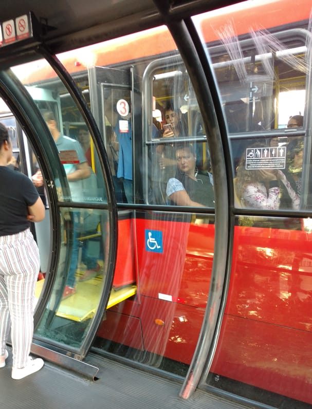 Últimas Notícias Passageiros Reclamam De Superlotação Devido A