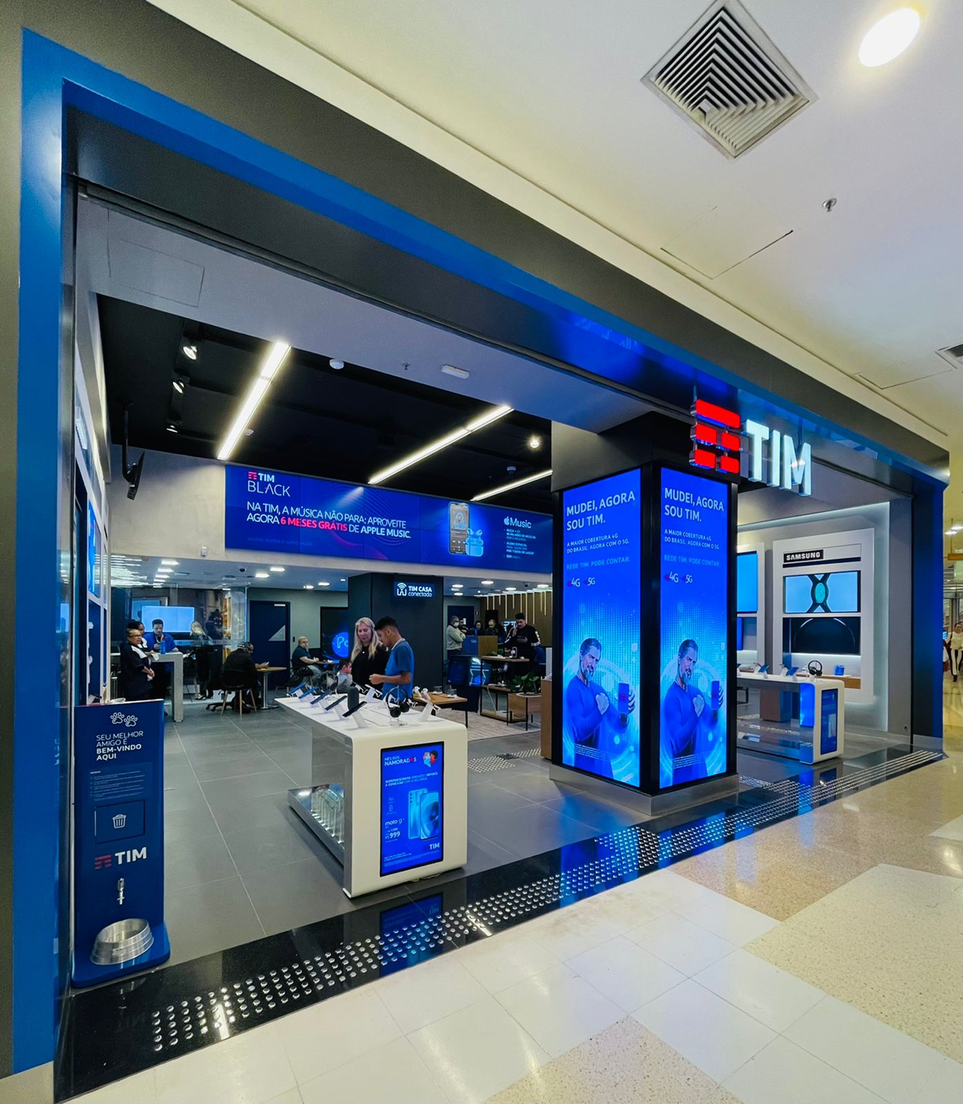 Tecnologia 5G é destaque de reformulação de nova loja da TIM