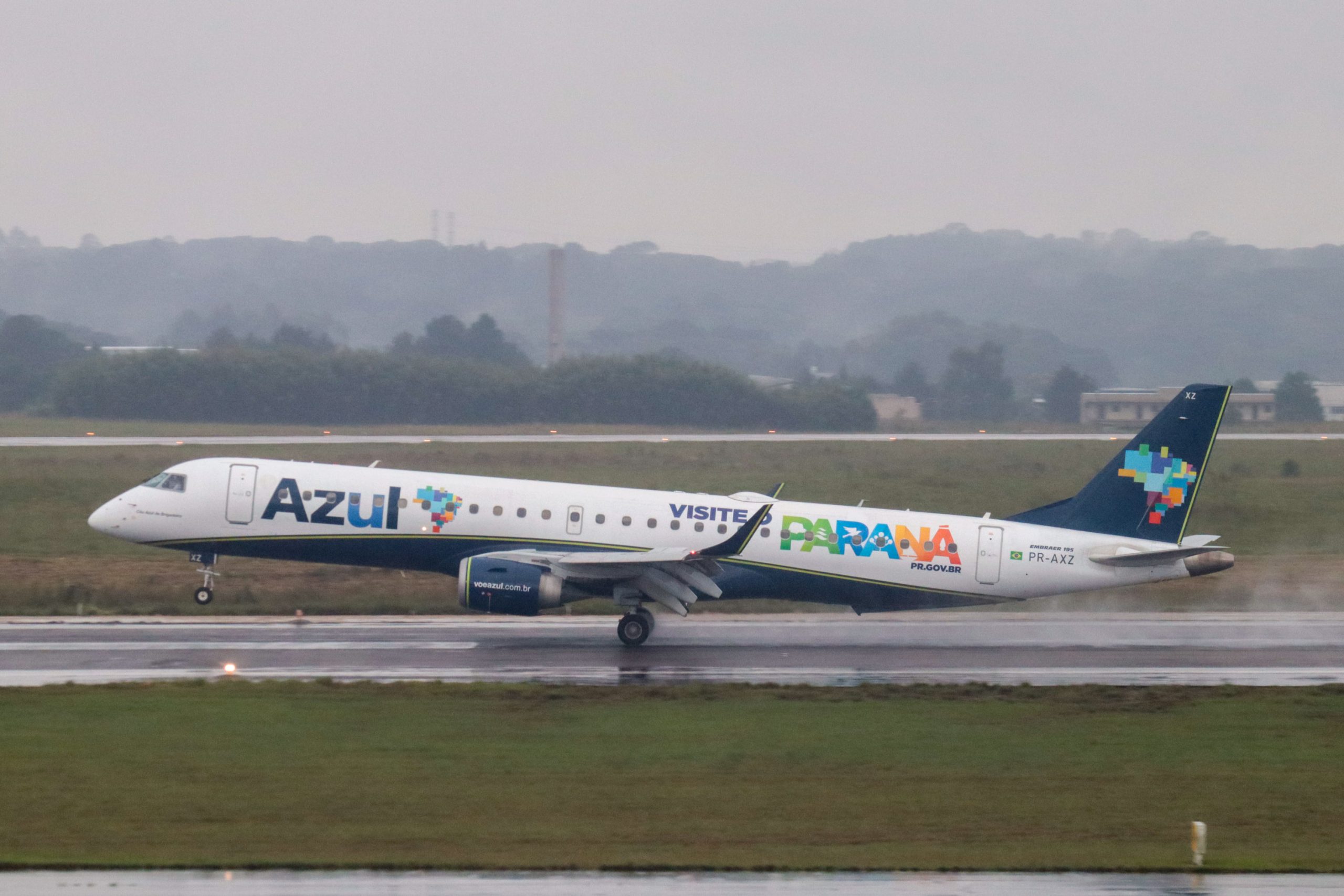 Azul registra atrasos em 45 voos nesta segunda-feira (18)