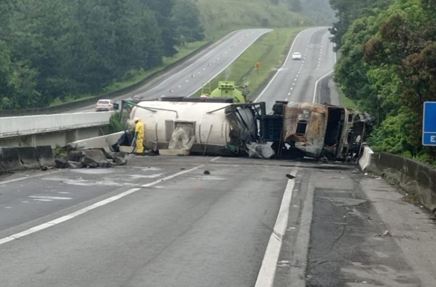 BR-116 tem tráfego normal após filas de 70 quilômetros