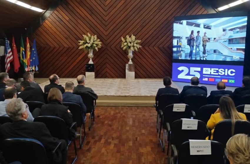 Palestra e coquetel marcam 25 anos da ESIC Internacional